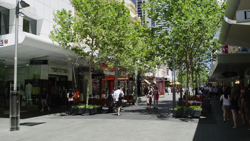 PERTH, WA/AUSTRALIA - FEBRUARY 15, 2014: Pedestrians Shop At Hay Street ...