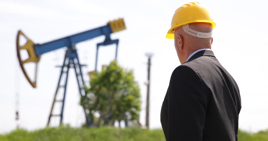 Working On A Drilling Rig. Petroleum Industry. Oil And Gas Industry ...