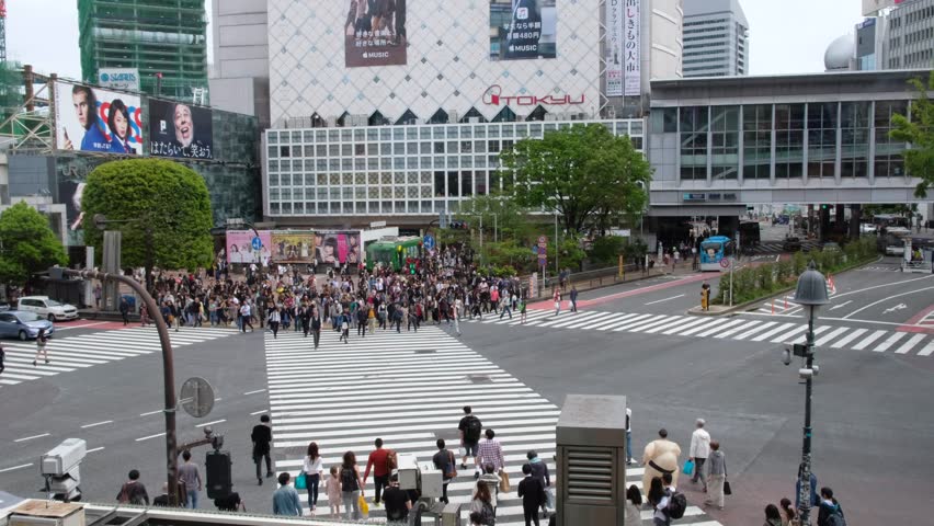 TOKYO - OCTOBER 2014 : The Famous Scramble Pedestrian Crossing Where ...