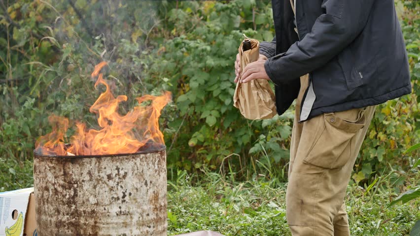 Homeless People Burn Trash Stock Footage Video 4996745 | Shutterstock