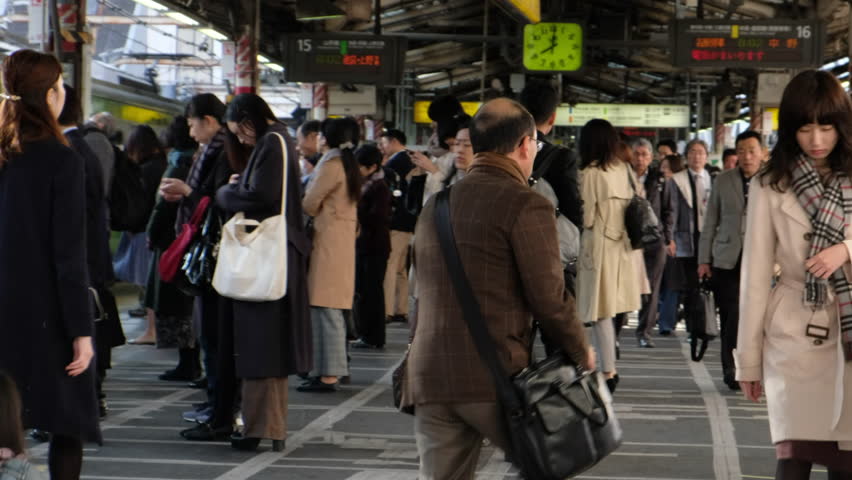 TOKYO, JAPAN - NOVEMBER 10TH 2017. Japanese High School Boys Waiting ...