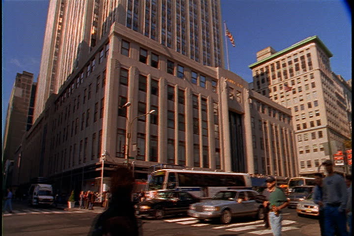 NEW YORK CITY - JANUARY 11, 1999: Tilt Up From Street Level To The Top ...