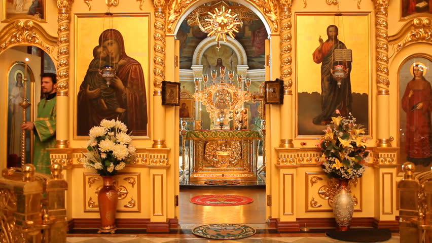 Kuwait - 2013 -Kuwait Churches. Shot Of A Priest Conducting Mass In St ...