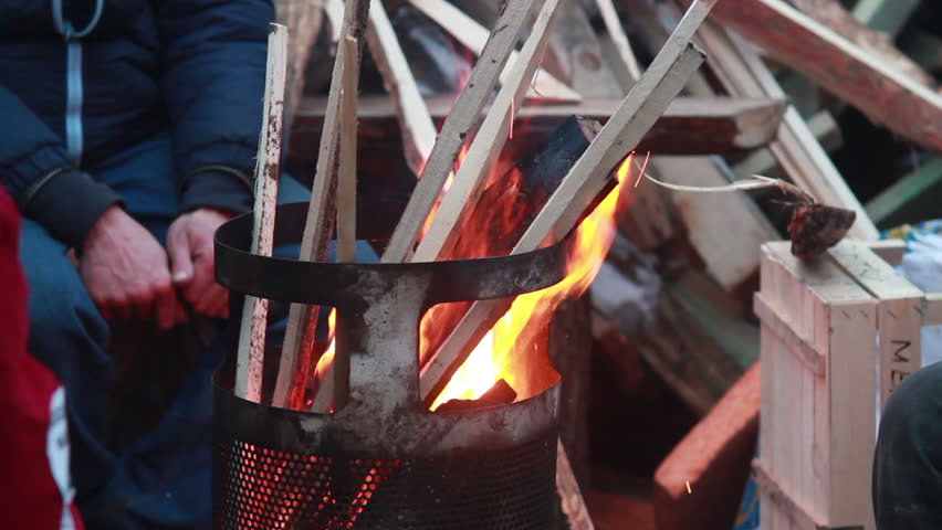 Homeless People Burn Trash Stock Footage Video 4996745 | Shutterstock