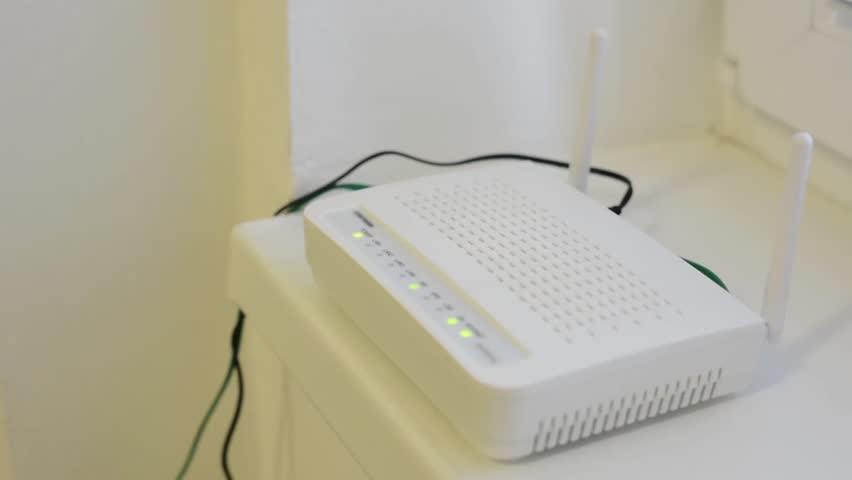 Internet Modem - in Room Stockvideos & Filmmaterial (100 % lizenzfrei ...