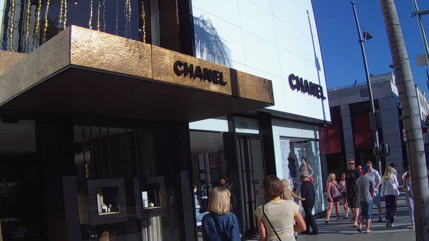 BEVERLY HILLS, CA/USA - March 31, 2015: Louis Vuitton Store And Logo On ...